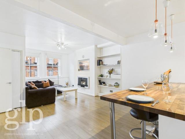 Brewer Street, Soho, W1F 2 bed apartment to rent £3,142 pcm £725 pw