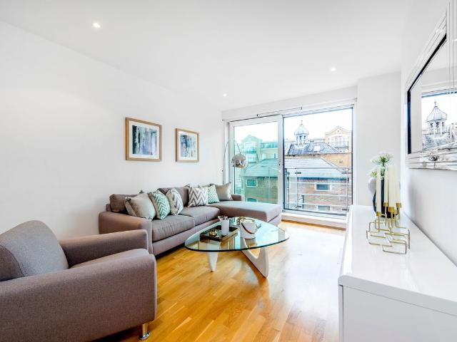 Brewhouse Lane, London SW15, 2 bed flat to rent, £2,750 pcm | PrimeLocation