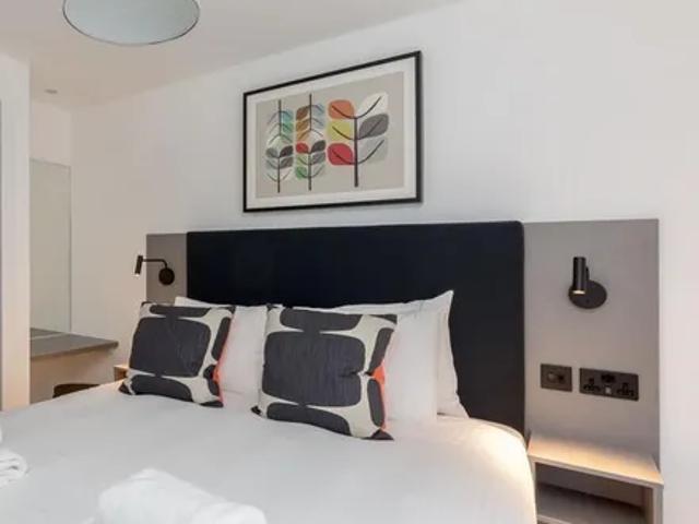 Brewhemia, 1A Market Street, City of Edinburgh, EH1 1DE, United Kingdom | 2 bed apartment for rent #115647611 | Rentberry