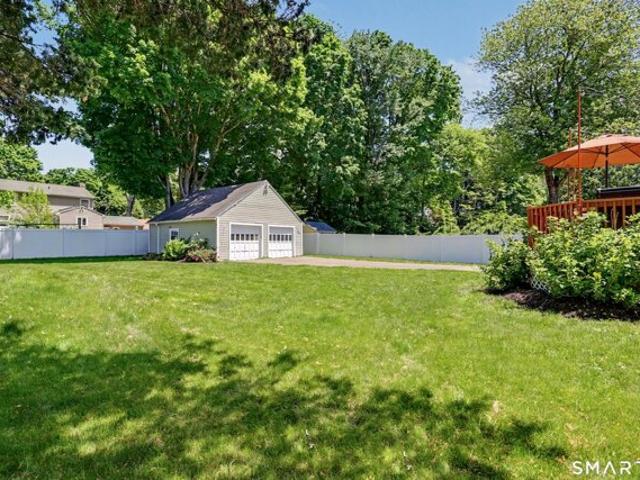 Brewster Pl, Trumbull, Home For Sale