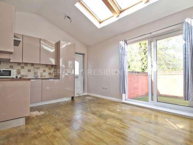 Brewster Place, Kingston Upon Thames, KT1