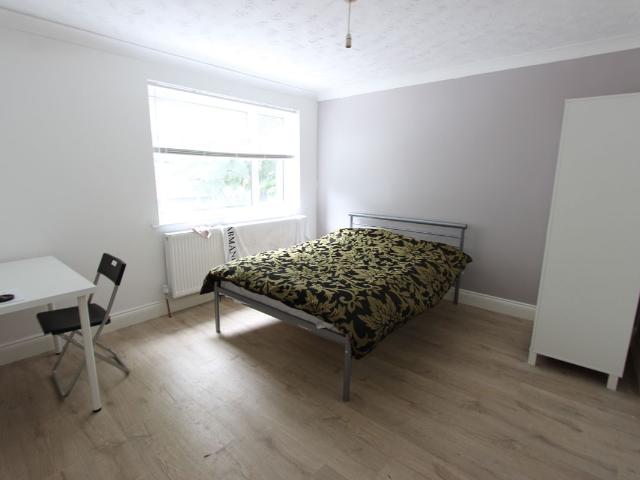 Breaks Road, Hatfield AL10, Room to rent, £600 pcm | PrimeLocation