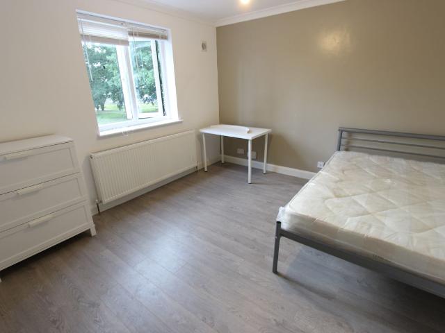 Breaks Road, Hatfield AL10, Room to rent, £690 pcm | PrimeLocation