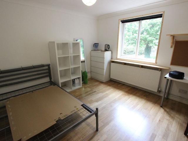 Breaks Road, Hatfield AL10, Room to rent, £600 pcm | PrimeLocation