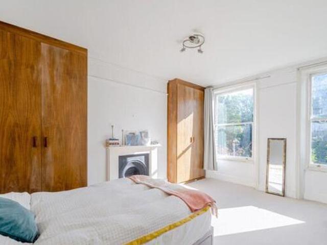 Breakspears Road, Brockley, 3 Bedroom Flat