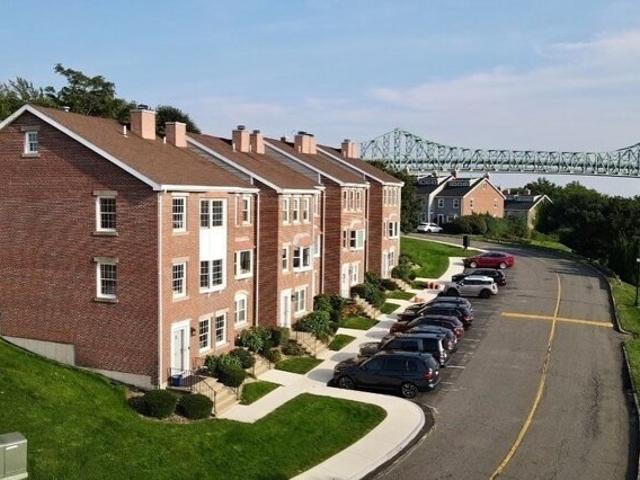 Breakwater Dr Unit T, Chelsea, Condo For Sale