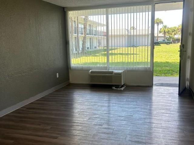 Breakwater Studios Studio Apartment for Rent at 1057 Broward Rd, Jacksonville, FL 32218 Highlands
