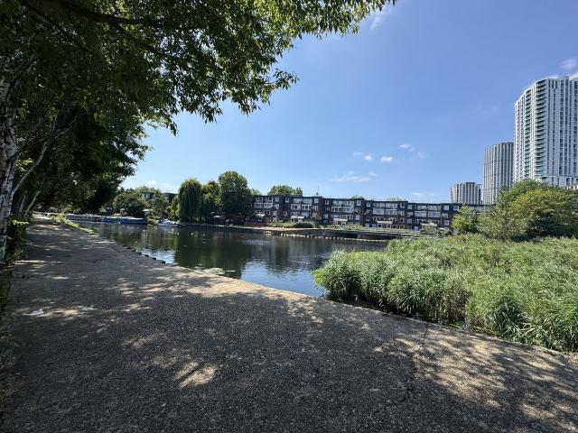 Bream Close, Tottenham Hale, London N17, 1 bed flat to rent, £1,600 pcm | PrimeLocation