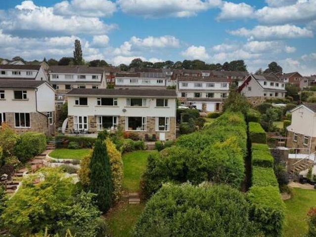 Breck Lea, 4 Bedroom Semi detached