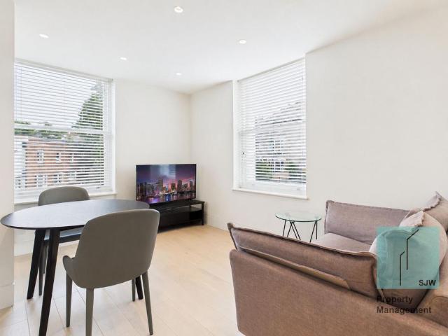 Brecknock Road, London N19 1 bed apartment to rent £2,500 pcm £577 pw