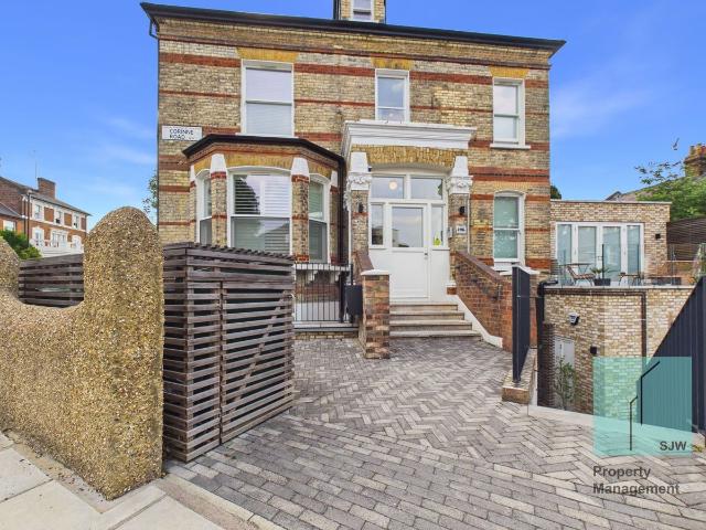 Brecknock Road, London N19, 1 bed flat to rent, £2,500 pcm | PrimeLocation