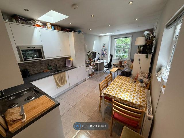 Brecknock Road, London N7, 2 bed flat to rent, £2,595 pcm | PrimeLocation
