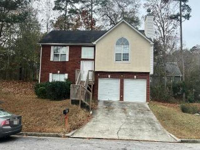 Brecken Ln
