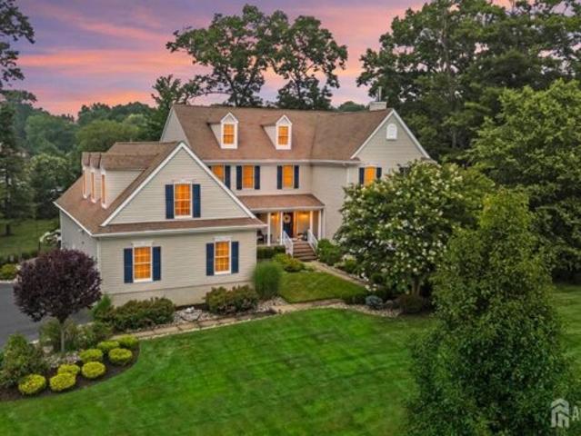 Breckenridge Ct, Freehold, Home For Sale