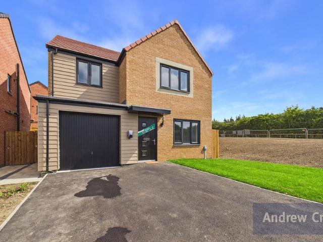 Brede Place, Kenton Bank Foot 4 bed detached house to rent £1,850 pcm £427 pw