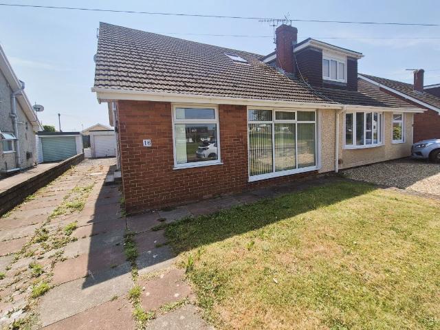 Bredenbury Gardens, Porthcawl CF36, 3 bed bungalow to rent, £1,500 pcm | PrimeLocation