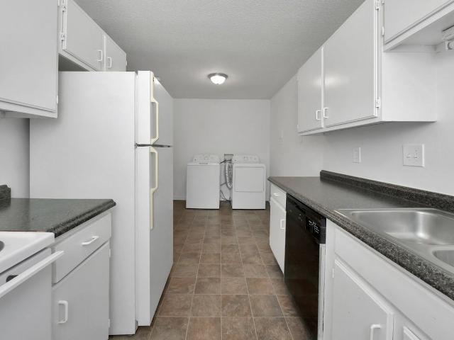 Breezeway 1 Bedroom Apartment for Rent at 1640 12th St S, Birmingham, AL 35205 Five Points South