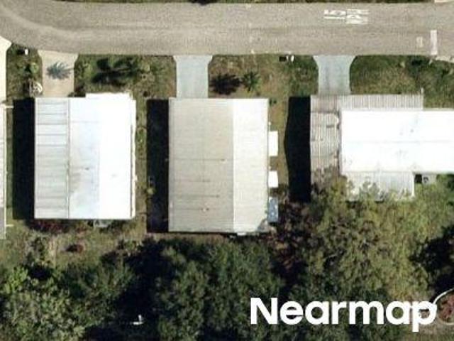 Breezewood Dr