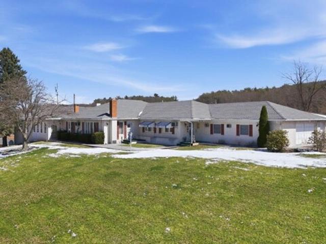 Breezewood Rd S, Breezewood, Home For Sale