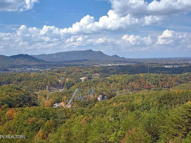Breezey Ridge Dr, Sevierville, TN 37876