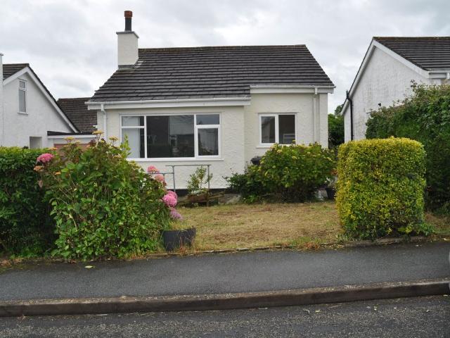 Breeze Hill, Benllech, Tyn Y Gongl LL74, 2 bed bungalow to rent, £950 pcm | PrimeLocation