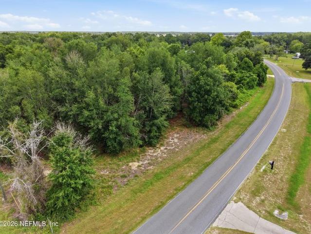 Breezy Point Rd, Melrose, FL 32666
