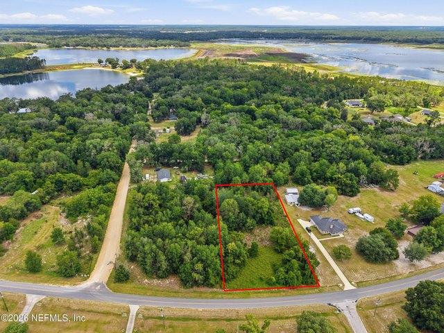 Breezy Point Rd, Melrose, FL 32666