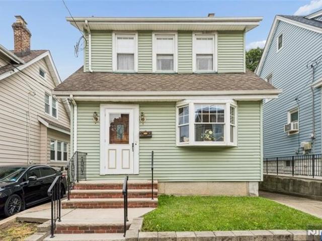Bremond St, Belleville, Home For Sale