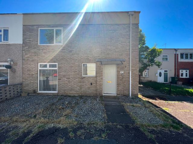 Brempsons, Basildon SS14, 4 bed semi detached house to rent, £2,000 pcm | PrimeLocation