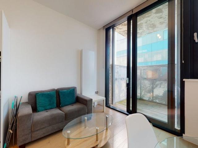 Brend New Flat Next to Archway Station Book a Tour