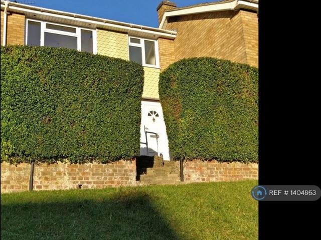 Brendon Avenue, Luton, LU2 3 bed terraced house to rent £1,625 pcm £375 pw