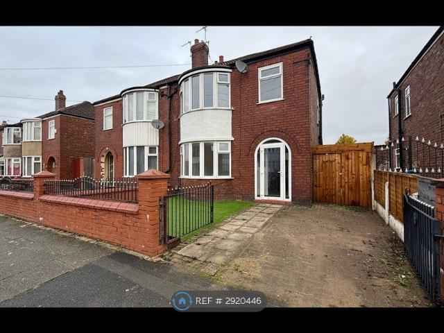 Brendon Avenue, Manchester M40, 3 bed semi detached house to rent, £1,200 pcm | PrimeLocation