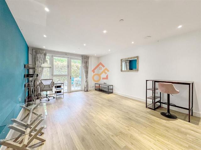 Brent House, 50 Wandsworth Road. 2 bed flat to rent £3,300 pcm £762 pw