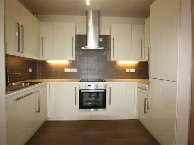 Brent Street, Hendon NW4, 2 bed flat to rent, £1,950 pcm | PrimeLocation