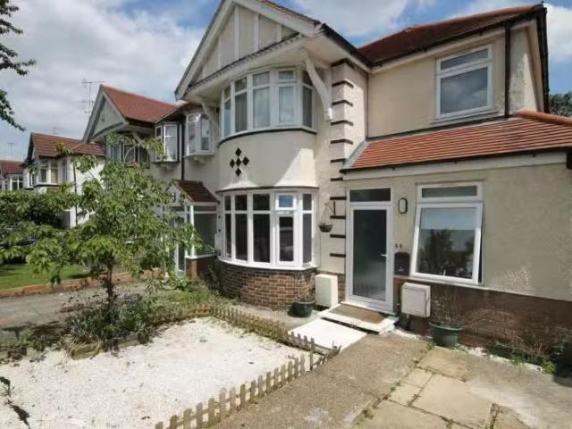 Brentmead Gardens, Hanger Lane, NW10 7DS