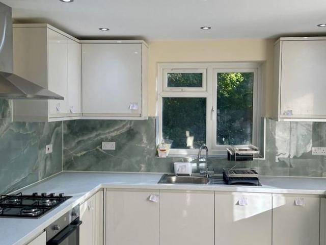 Brentmead Gardens, Park Royal NW10, Room to rent, £1,000 pcm | PrimeLocation