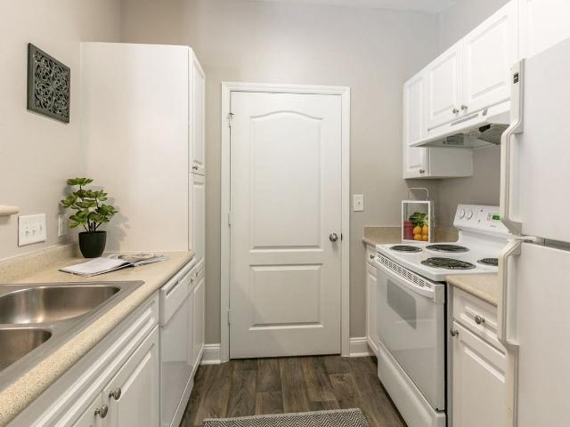 Brentmoor Apartments 1 Bedroom Apartment for Rent at 2080 Brentmoor Dr, Raleigh, NC 27604