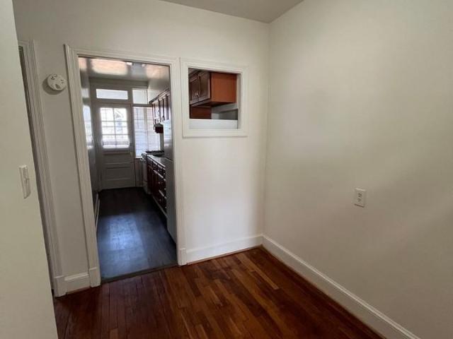 Brenton Court 2 Bedroom Apartment for Rent at 400 E Glendale Ave, Alexandria, VA 22301 Del Ray