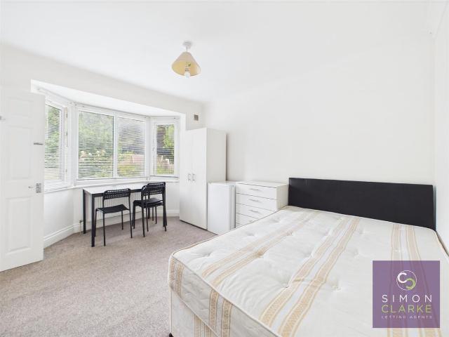 Brentfield Gardens, Cricklewood NW2, Studio to rent, £1,050 pcm | PrimeLocation