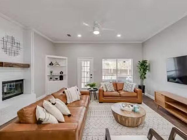 Brentwood Court