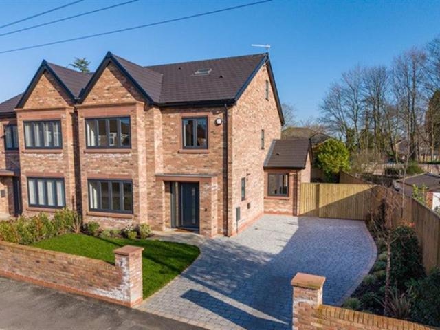 Brentwood Crescent, Altrincham 5 bed semi detached house to rent £4,500 pcm £1,038 pw