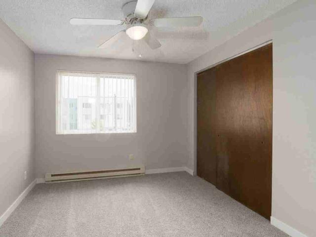 Brentwood Gardens Apartments 2 Bedroom Apartment for Rent at 120 E Hawthorne Rd, Country Homes, WA 99218 Country Homes