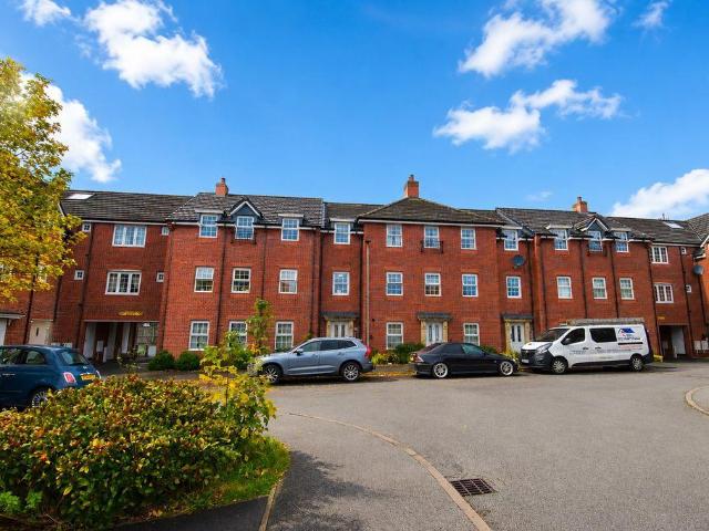 Brentwood Grove, Leigh 2 bed apartment to rent £1,000 pcm £231 pw