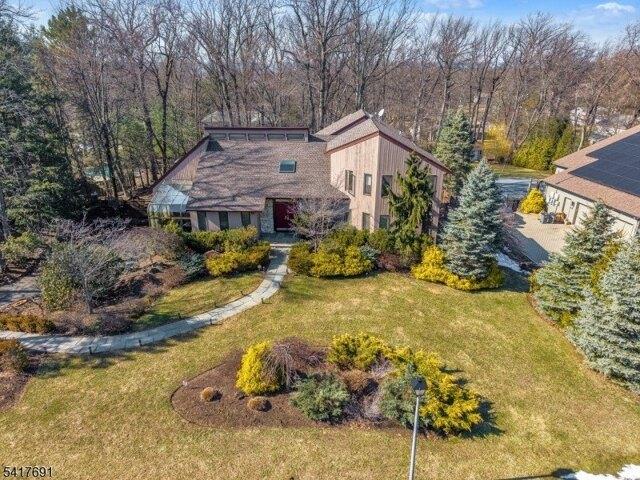 Brentwood Dr, North Caldwell, Home For Sale
