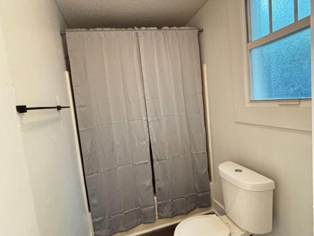 Brentwood Home, a 2 minute walk to transit stop Br