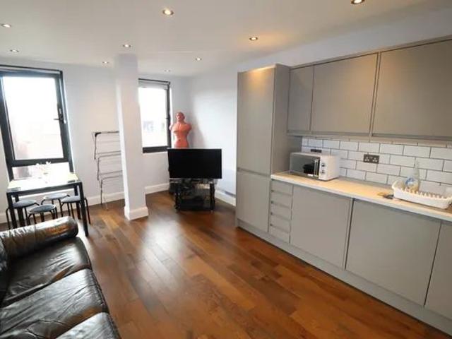 BRENTWOOD HIGH STREET, Property for rent