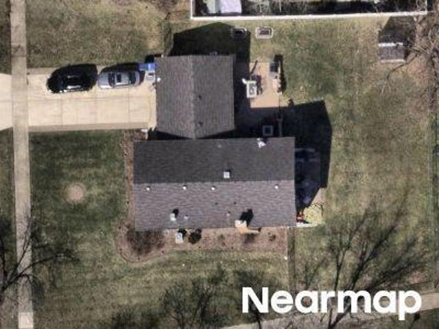 Brentwood Ln E