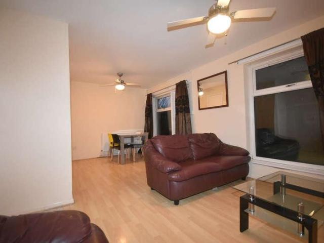 Brentwood Street, Manchester, M16