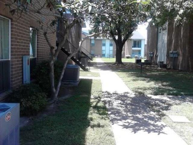 Britany Village 3 Bedroom Apartment for Rent at 2008 Jenkins Rd, Pasadena, TX 77506