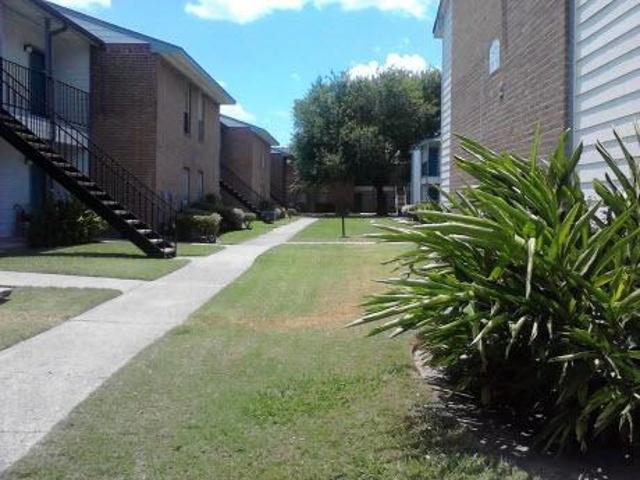 Britany Village 1 Bedroom Apartment for Rent at 2008 Jenkins Rd, Pasadena, TX 77506